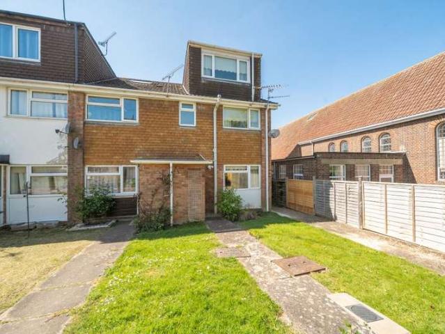 4 Bedroom End Of Terrace House