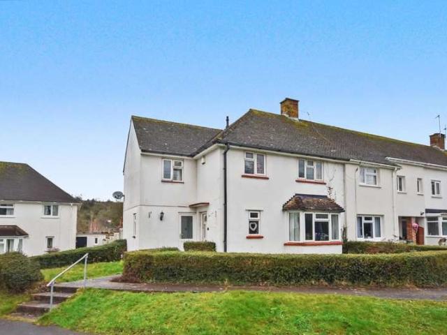 4 Bedroom End Of Terrace House