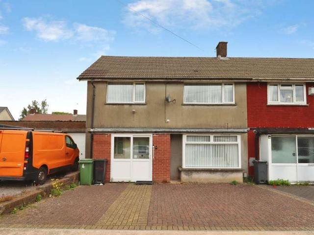 4 Bedroom End Of Terrace House