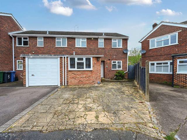 4 Bedroom End Of Terrace House