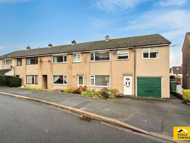 4 Bedroom End Of Terrace House