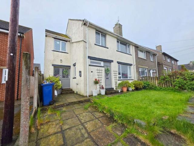 4 Bedroom End Of Terrace House