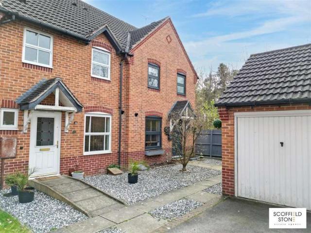 4 Bedroom End Of Terrace House
