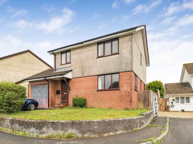 4 Bedroom End Of Terrace House