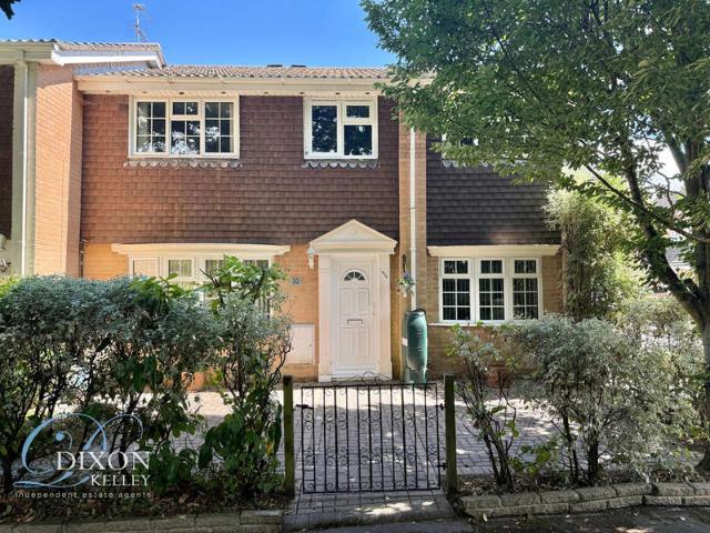 4 Bedroom End Of Terrace House