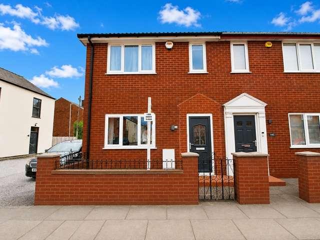 4 Bedroom End Of Terrace House