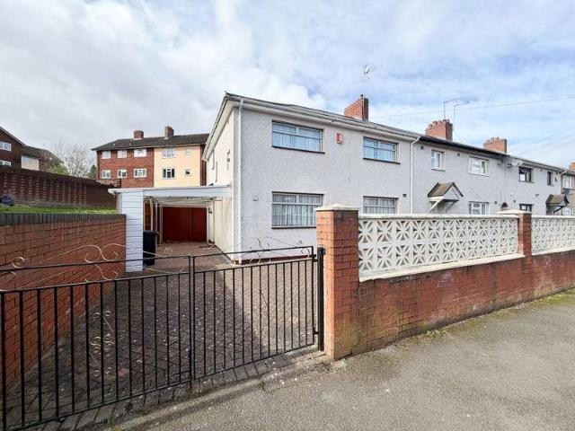 4 Bedroom End Of Terrace House