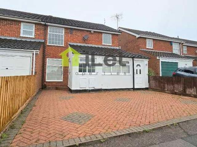 4 Bedroom End Of Terrace House