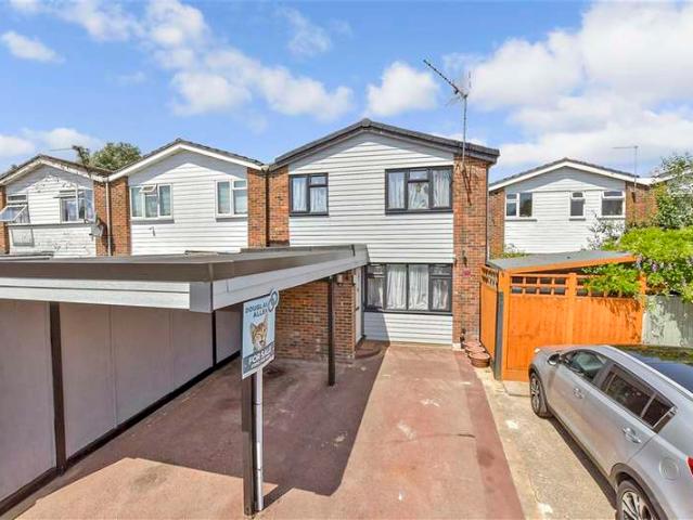 4 Bedroom End Of Terrace House