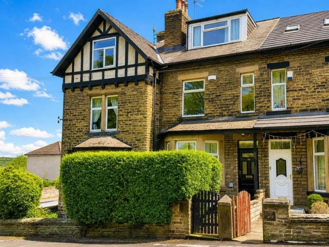 4 Bedroom Terraced House
