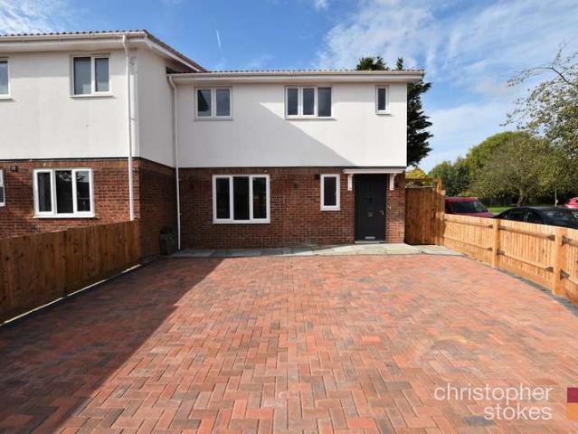 4 Bedroom End Of Terrace House