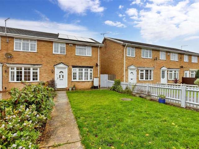 4 Bedroom End Of Terrace House