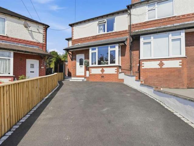 4 Bedroom End Of Terrace House