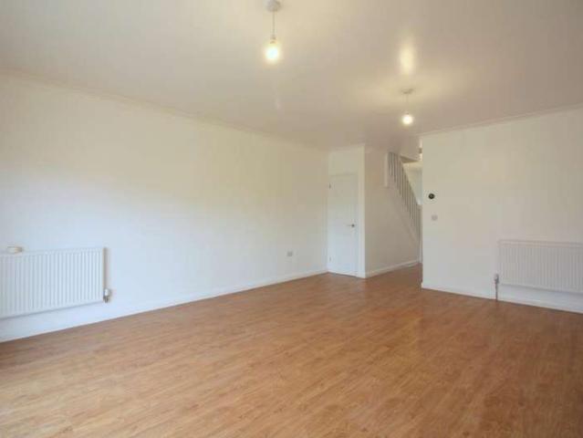 4 Bedroom End Of Terrace House