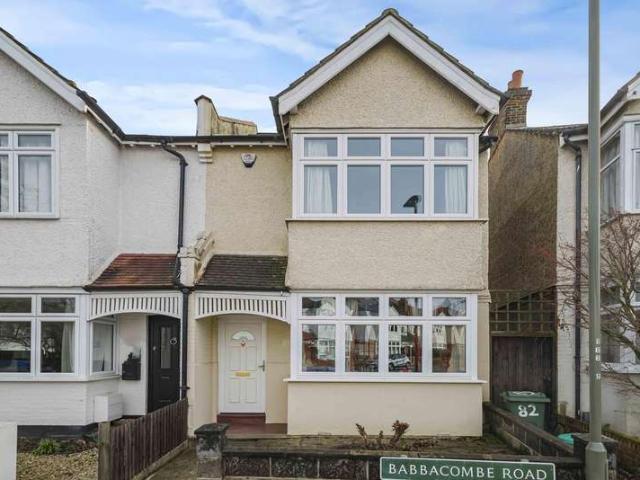 4 Bedroom End Of Terrace House
