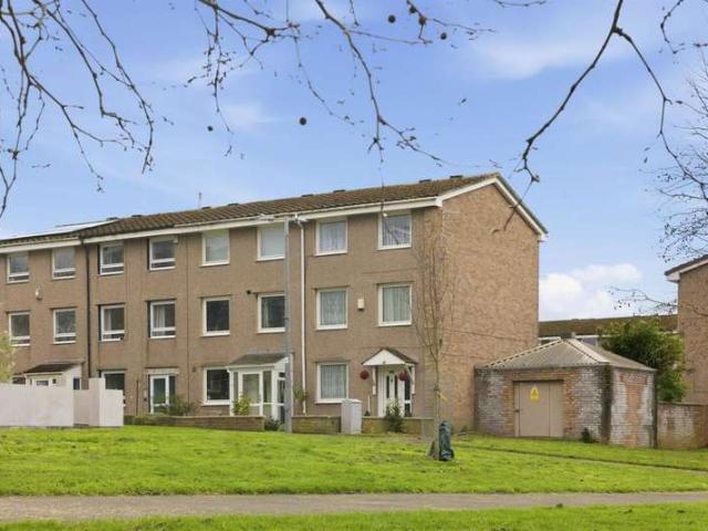 4 Bedroom End Of Terrace House