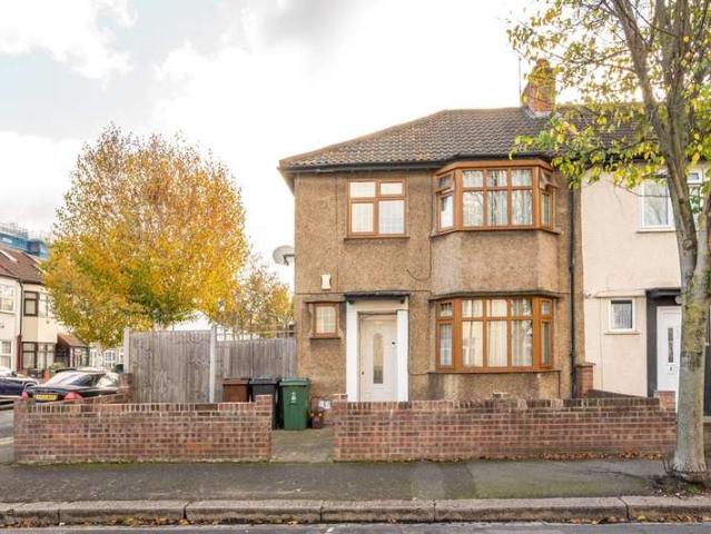 3 Bedroom End Of Terrace House