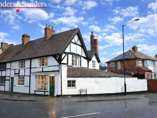 4 Bedroom End Of Terrace House