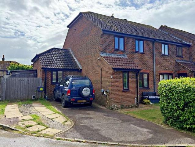4 Bedroom End Of Terrace House