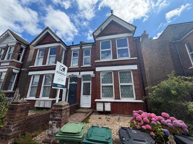 4 Bedroom End Of Terrace House