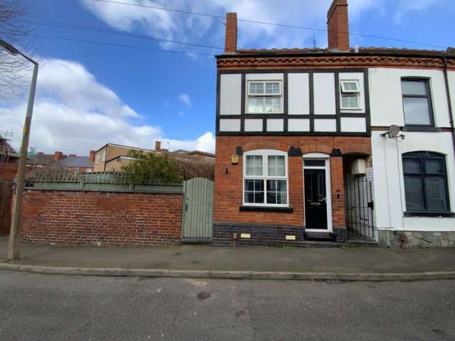 4 Bedroom End Of Terrace House