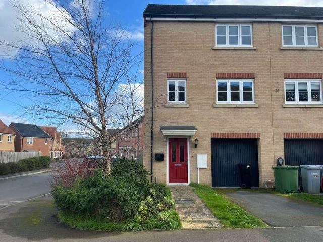 4 Bedroom End Of Terrace House