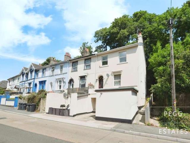 4 Bedroom End Of Terrace House