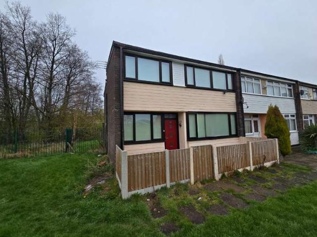 4 Bedroom End Of Terrace House