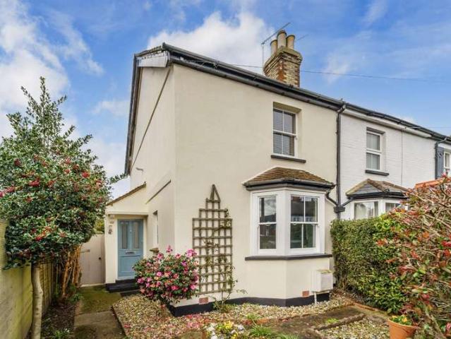 4 Bedroom End Of Terrace House