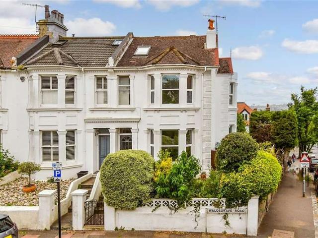 4 Bedroom End Of Terrace House