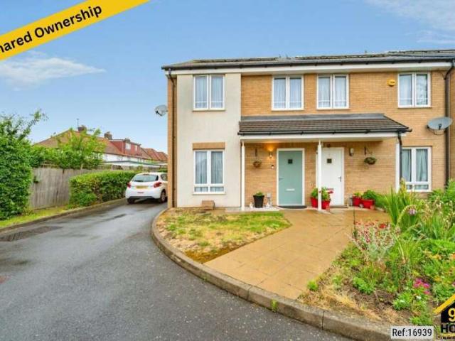 4 Bedroom End Of Terrace House