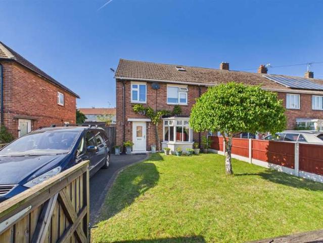 4 Bedroom End Of Terrace House