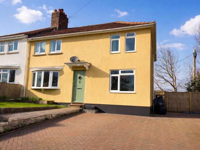 4 Bedroom End Of Terrace House