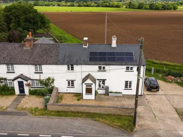 4 Bedroom End Of Terrace House