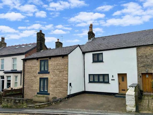 4 Bedroom End Of Terrace House