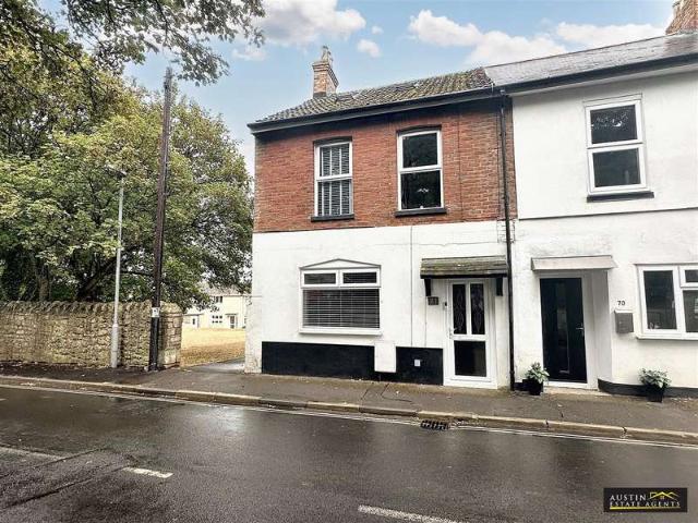 4 Bedroom End Of Terrace House