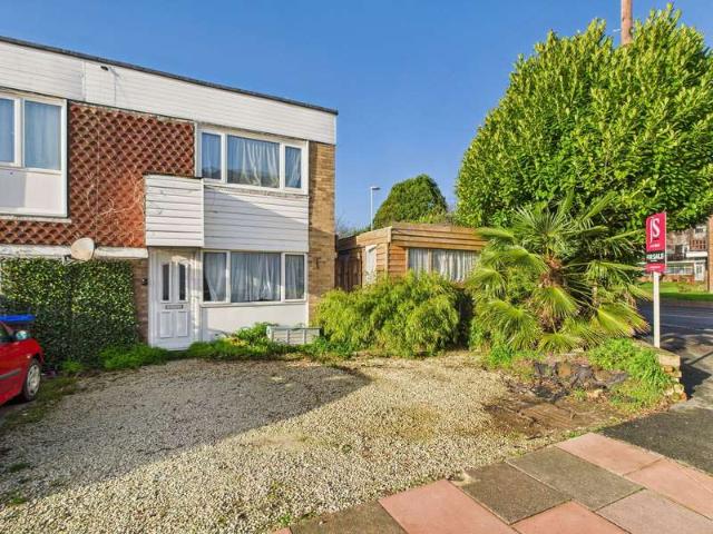 4 Bedroom End Of Terrace House