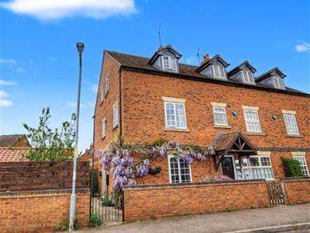 4 Bedroom End Of Terrace House