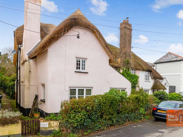 4 Bedroom End Of Terrace House