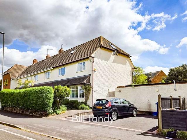 4 Bedroom End Of Terrace House