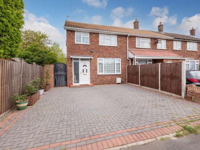 4 Bedroom End Of Terrace House