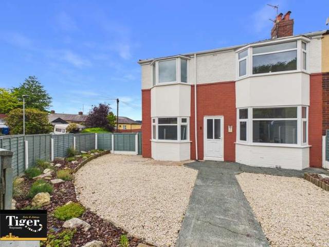 4 Bedroom End Of Terrace House