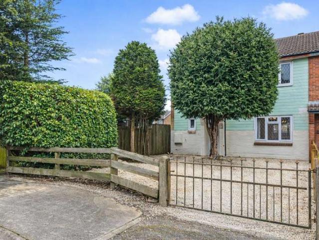 4 Bedroom End Of Terrace House