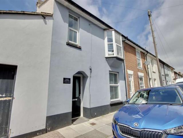 4 Bedroom End Of Terrace House