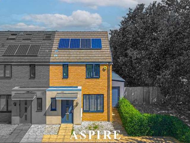 4 Bedroom End Of Terrace House