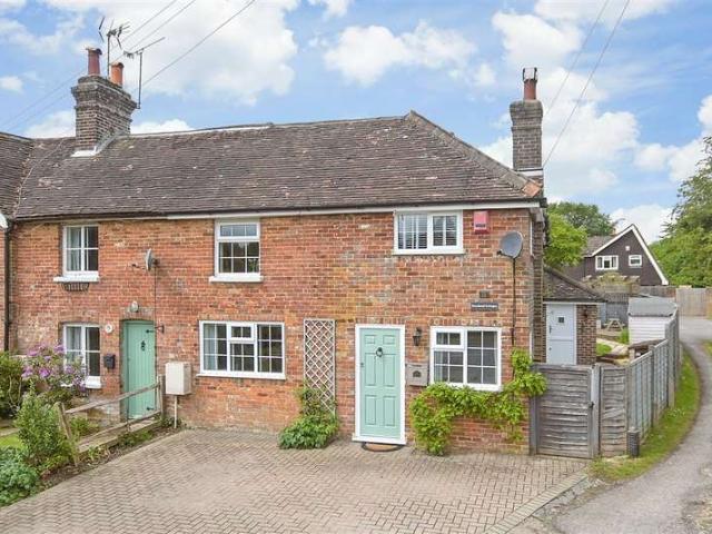 4 Bedroom End Of Terrace House