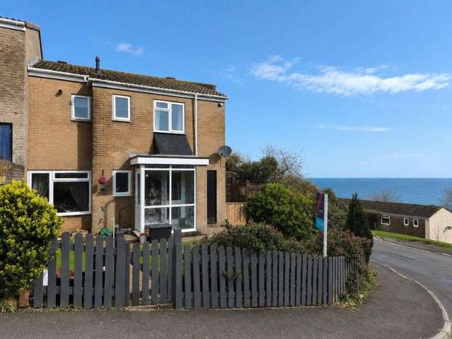 4 Bedroom End Of Terrace House