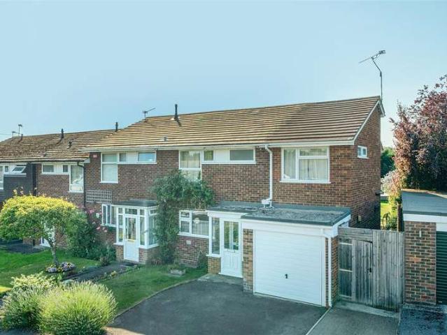 4 Bedroom End Of Terrace House