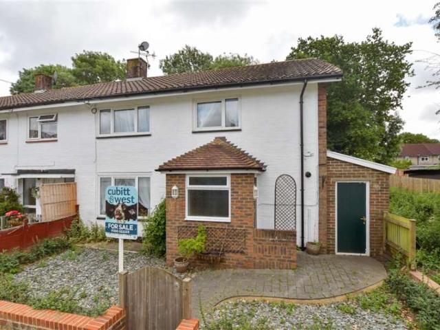 4 Bedroom End Of Terrace House