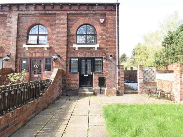 4 Bedroom End Of Terrace House